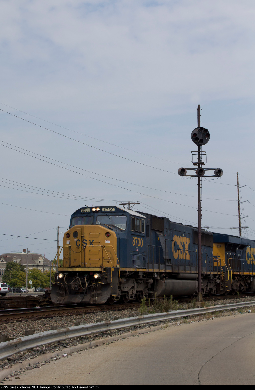 CSX 8730 leads G839.